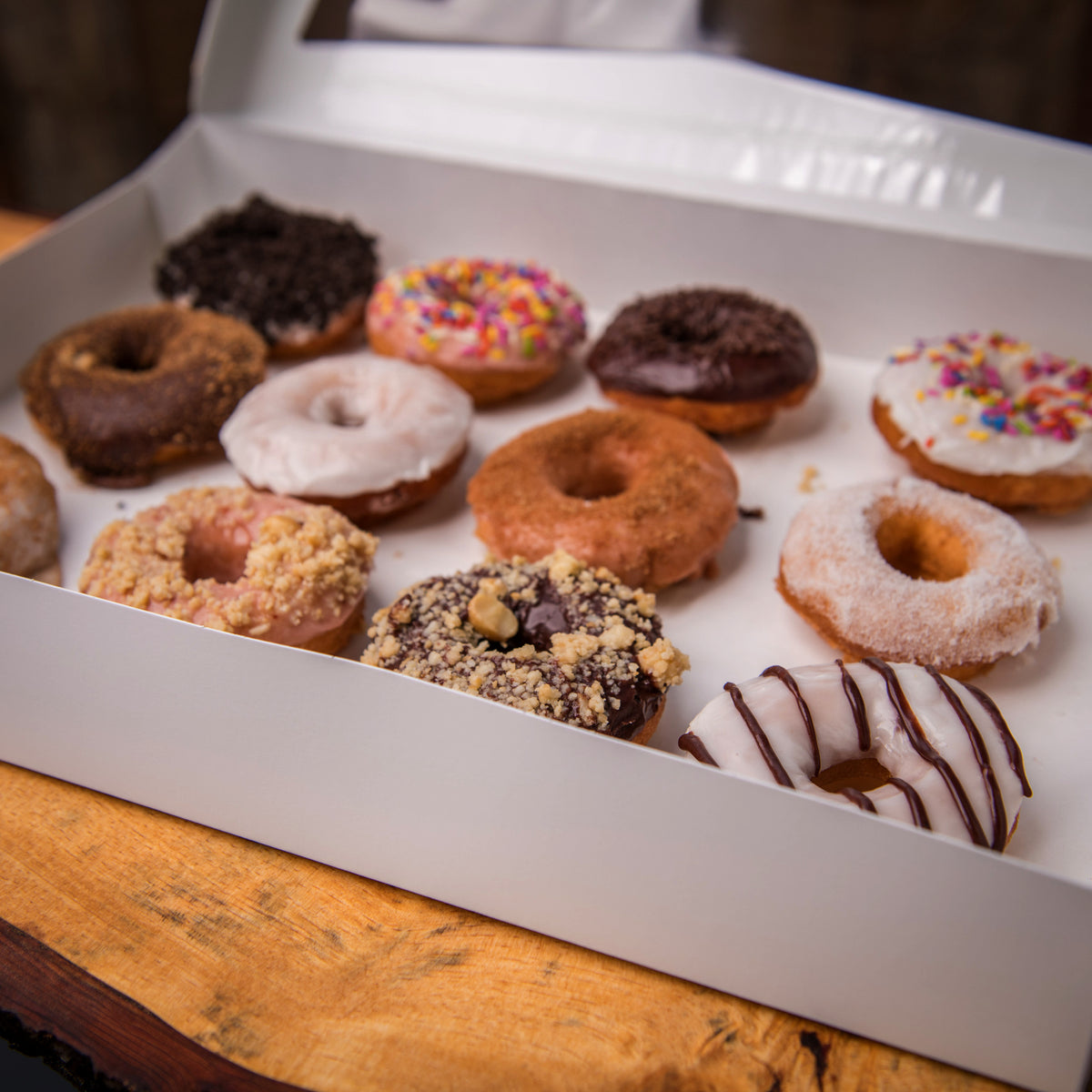 12 Donut Large box of Mixed (Bakers Choice) – Maui Ono Donuts